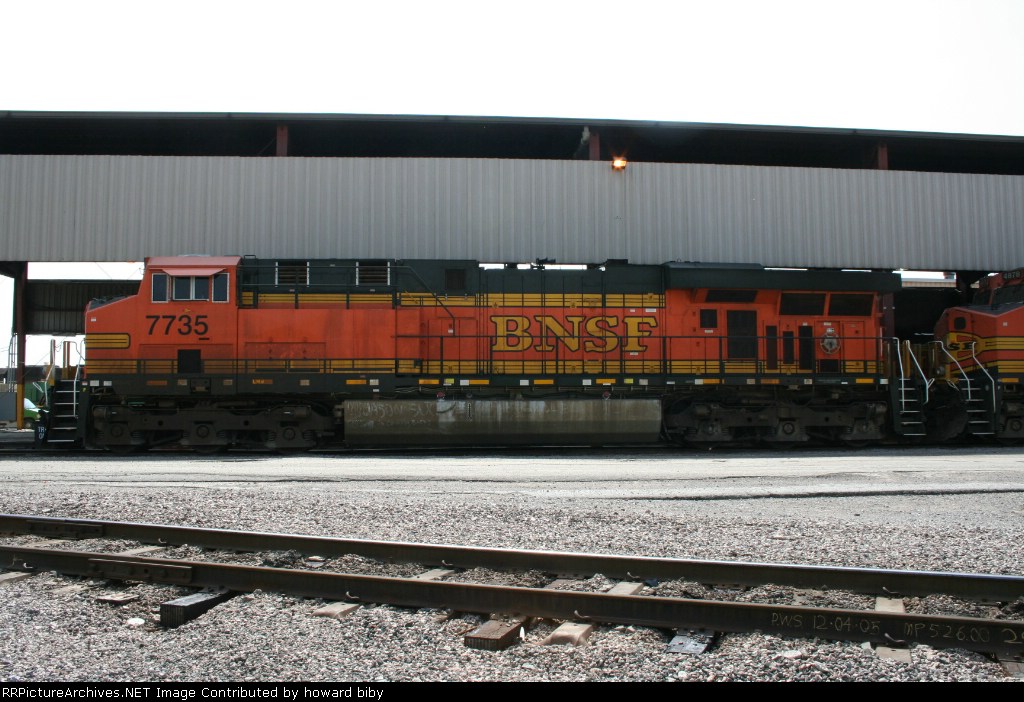 BNSF 7735